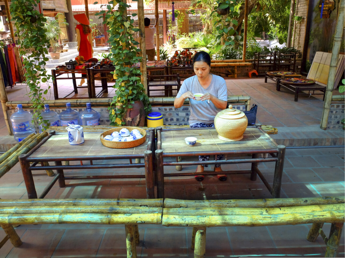 A In-Depth Look at Vietnamese Tea Culture | Heritage Cruises | Cat Ba ...